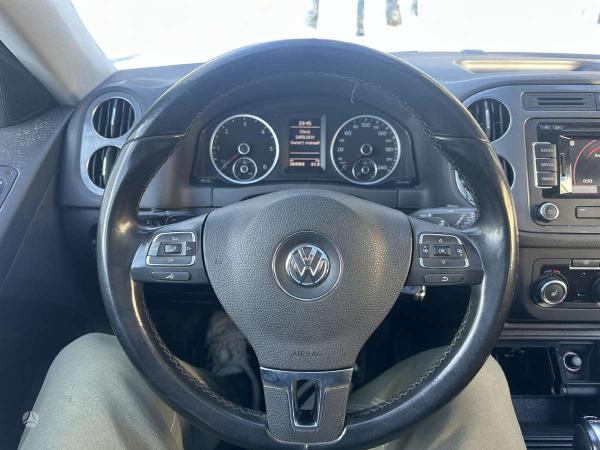 Zaļš Volkswagen Tiguan 2012 Viļņa, ar dzinēja tilpumu 1.97 L un nobraukumu 305 tūkst. km par 9100 €, foto 8 vietnē AUTOMOTO.COM.LV