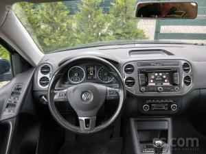 Green Volkswagen Tiguan 2013 in Jurmala, with an engine capacity of 2.00 L and mileage of 262 thousand km for 7995 €, photo 12 on AUTOMOTO.COM.LV