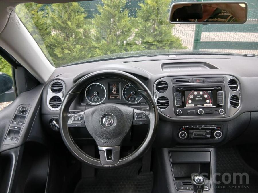 Green Volkswagen Tiguan 2013 in Jurmala, with an engine capacity of 2.00 L and mileage of 262 thousand km for 7995 €, photo 12 on AUTOMOTO.COM.LV