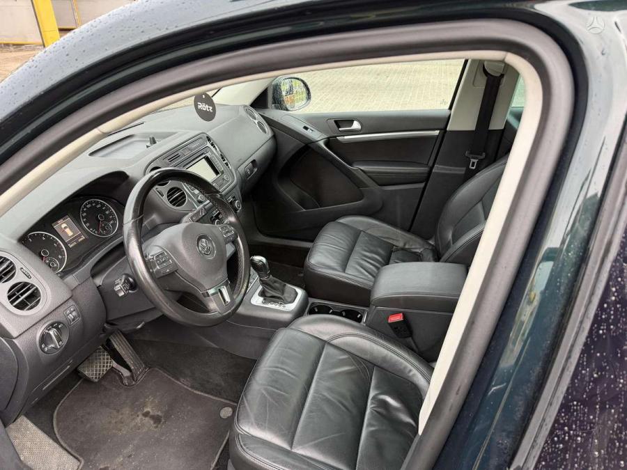 Zaļš Volkswagen Tiguan 2013 Kauņa, ar dzinēja tilpumu 1.97 L un nobraukumu 205 tūkst. km par 8800 €, foto 9 vietnē AUTOMOTO.COM.LV