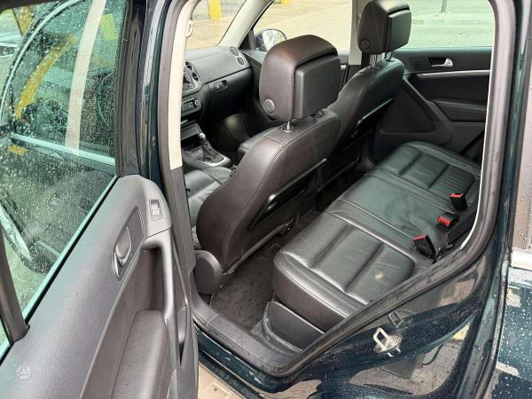 Zaļš Volkswagen Tiguan 2013 Kauņa, ar dzinēja tilpumu 1.97 L un nobraukumu 205 tūkst. km par 8800 €, foto 9 vietnē AUTOMOTO.COM.LV