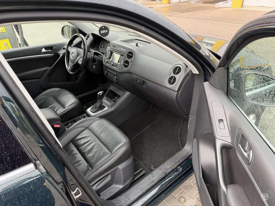 Zaļš Volkswagen Tiguan 2013 Kauņa, ar dzinēja tilpumu 1.97 L un nobraukumu 205 tūkst. km par 8800 €, foto 12 vietnē AUTOMOTO.COM.LV