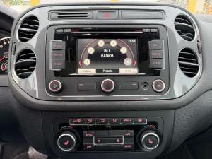 Zaļš Volkswagen Tiguan 2013 Kauņa, ar dzinēja tilpumu 1.97 L un nobraukumu 205 tūkst. km par 8800 €, foto 14 vietnē AUTOMOTO.COM.LV