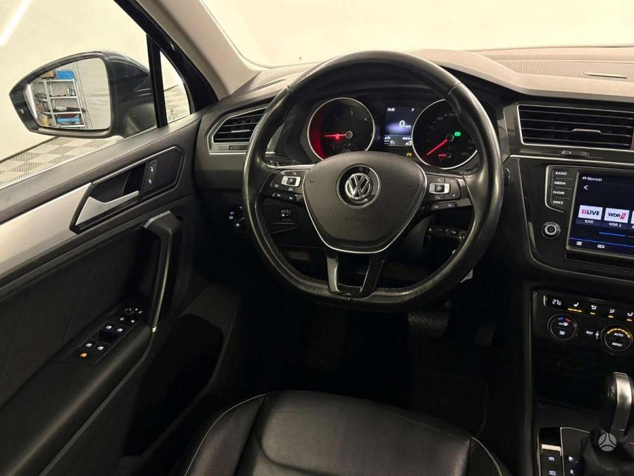 Green Volkswagen Tiguan 2016 in Marijampole, with an engine capacity of 1.97 L and mileage of 321 thousand km for 14450 €, photo 11 on AUTOMOTO.COM.LV