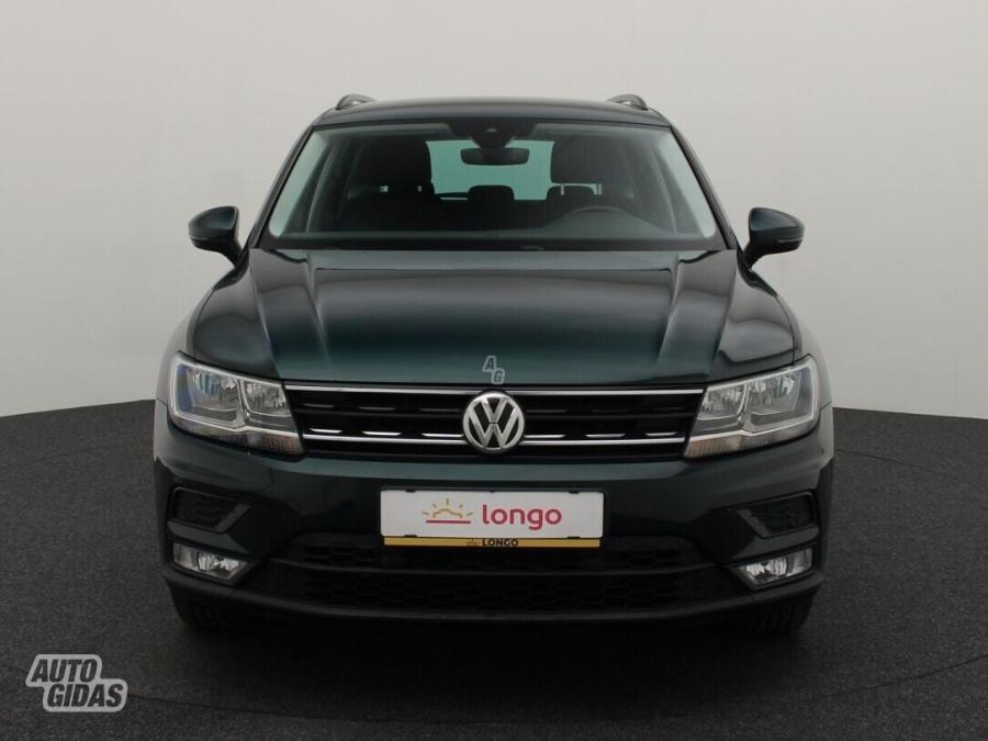 Green Volkswagen Tiguan 2017 in Vilnius, with an engine capacity of 2.00 L and mileage of 177 thousand km for 16899 €, photo 3 on AUTOMOTO.COM.LV