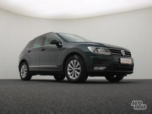 Green Volkswagen Tiguan 2017 in Vilnius, with an engine capacity of 2.00 L and mileage of 177 thousand km for 16899 €, photo 11 on AUTOMOTO.COM.LV