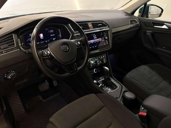 Green Volkswagen Tiguan 2019 in Marijampole, with an engine capacity of 1.97 L and mileage of 256 thousand km for 15650 €, photo 2 on AUTOMOTO.COM.LV