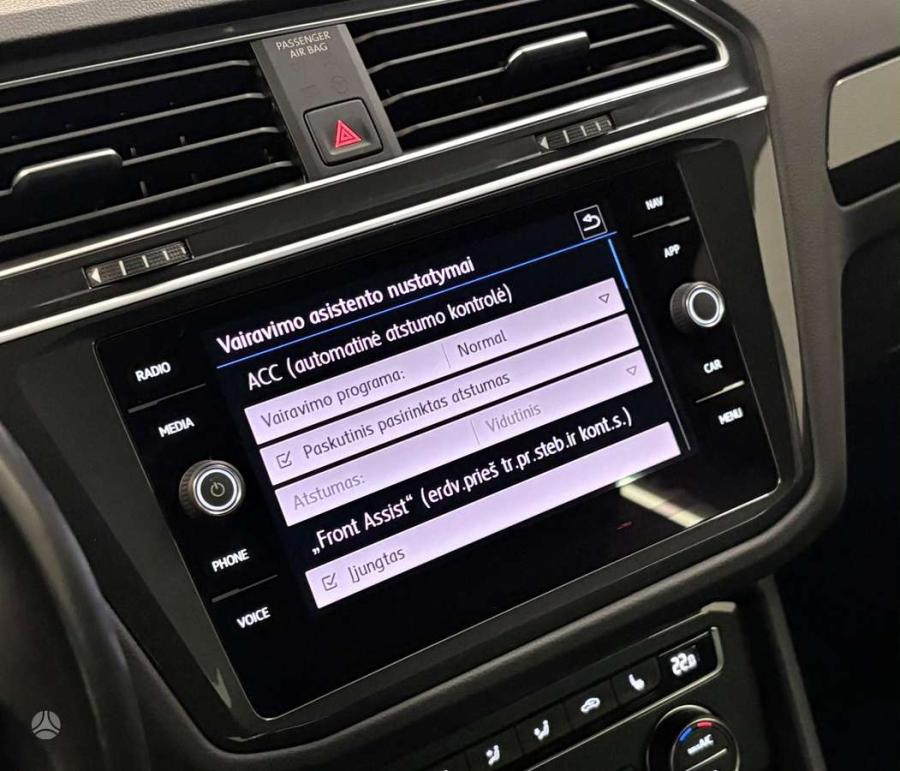 Green Volkswagen Tiguan 2019 in Marijampole, with an engine capacity of 1.97 L and mileage of 256 thousand km for 15650 €, photo 7 on AUTOMOTO.COM.LV