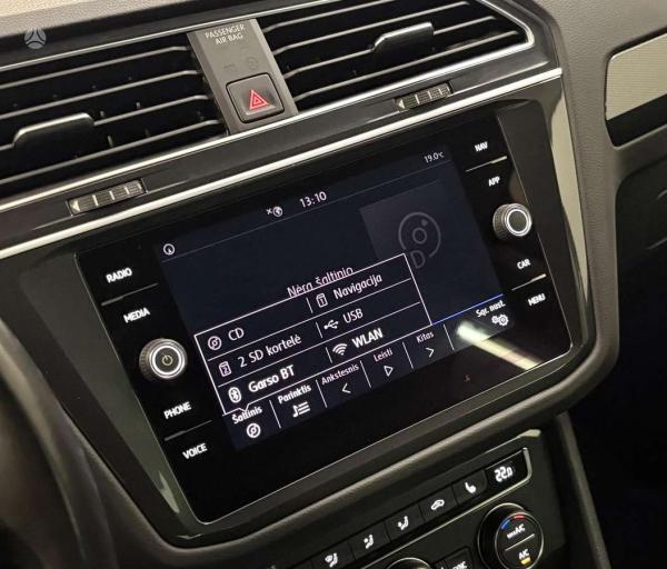 Green Volkswagen Tiguan 2019 in Marijampole, with an engine capacity of 1.97 L and mileage of 256 thousand km for 15650 €, photo 10 on AUTOMOTO.COM.LV