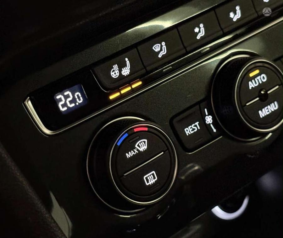 Green Volkswagen Tiguan 2019 in Marijampole, with an engine capacity of 1.97 L and mileage of 256 thousand km for 15650 €, photo 31 on AUTOMOTO.COM.LV