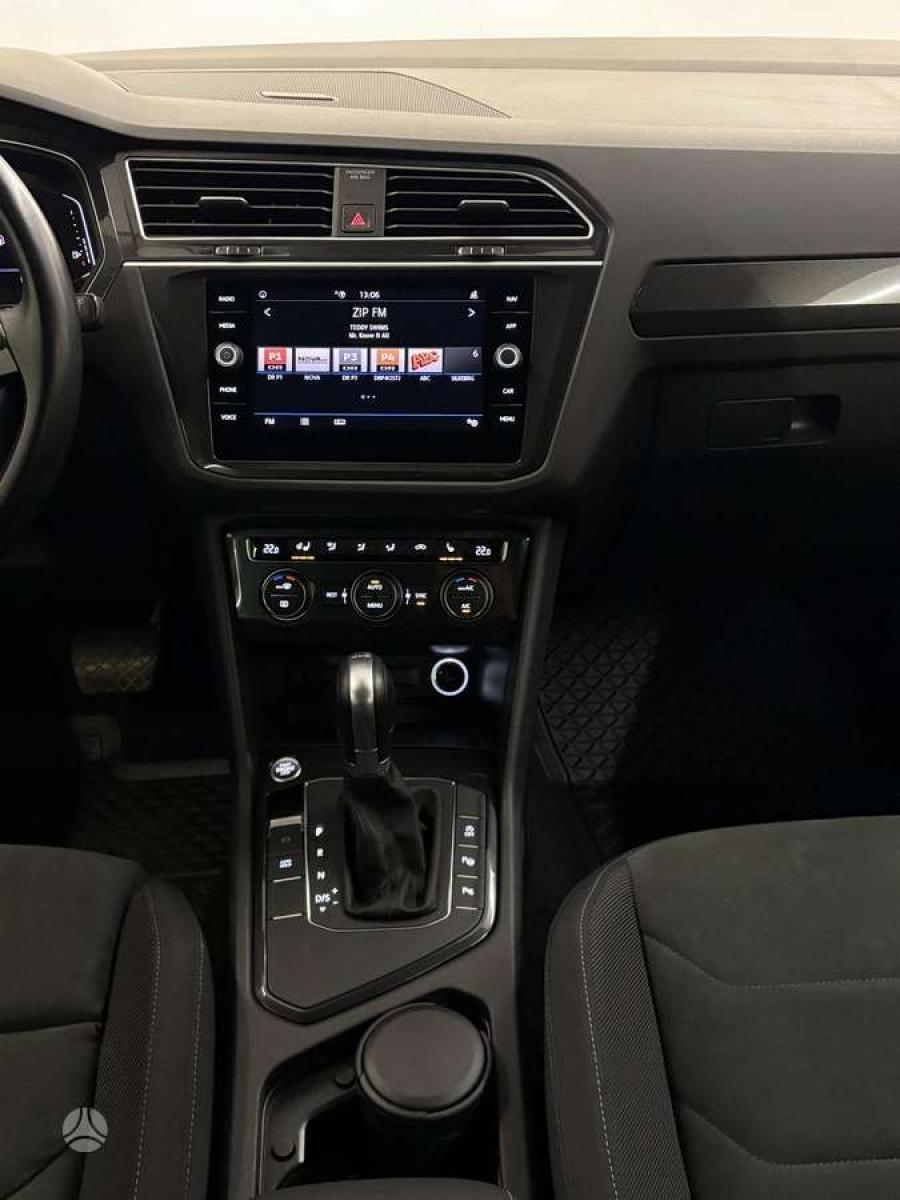 Green Volkswagen Tiguan 2019 in Marijampole, with an engine capacity of 1.97 L and mileage of 256 thousand km for 15650 €, photo 33 on AUTOMOTO.COM.LV
