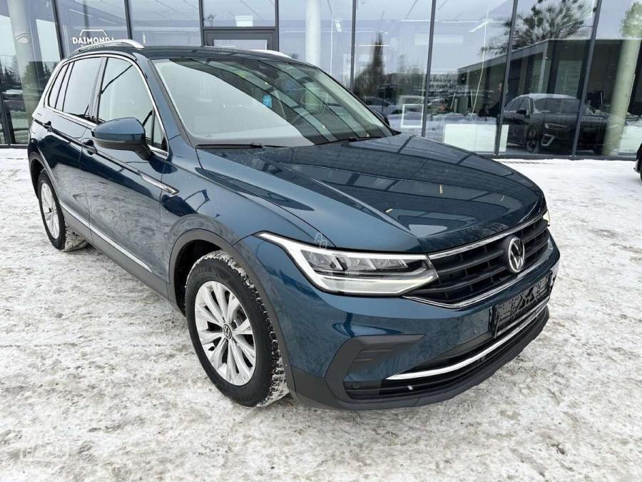 Zaļš Volkswagen Tiguan 2021 Kauņa, ar dzinēja tilpumu 1.50 L un nobraukumu 196 tūkst. km par 20500 €, foto 2 vietnē AUTOMOTO.COM.LV