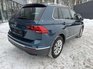 Zaļš Volkswagen Tiguan 2021 Kauņa, ar dzinēja tilpumu 1.50 L un nobraukumu 196 tūkst. km par 20500 €, foto 3 vietnē AUTOMOTO.COM.LV