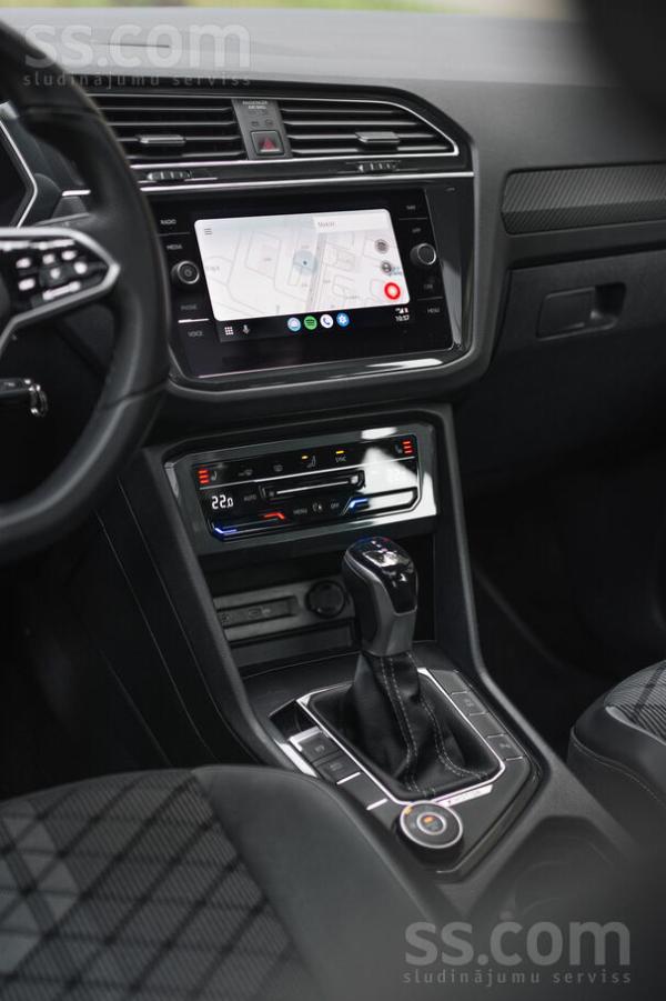 Zaļš Volkswagen Tiguan 2021 Rīga, ar dzinēja tilpumu 2.00 L un nobraukumu 130 tūkst. km par 26200 €, foto 8 vietnē AUTOMOTO.COM.LV