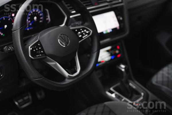 Zaļš Volkswagen Tiguan 2021 Rīga, ar dzinēja tilpumu 2.00 L un nobraukumu 130 tūkst. km par 26200 €, foto 10 vietnē AUTOMOTO.COM.LV