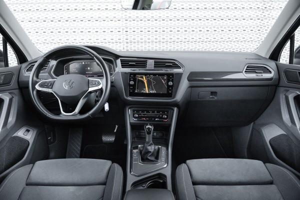 Zaļš Volkswagen Tiguan 2021 Mārupe, ar dzinēja tilpumu 1.50 L un nobraukumu 90 tūkst. km par 27500 €, foto 6 vietnē AUTOMOTO.COM.LV