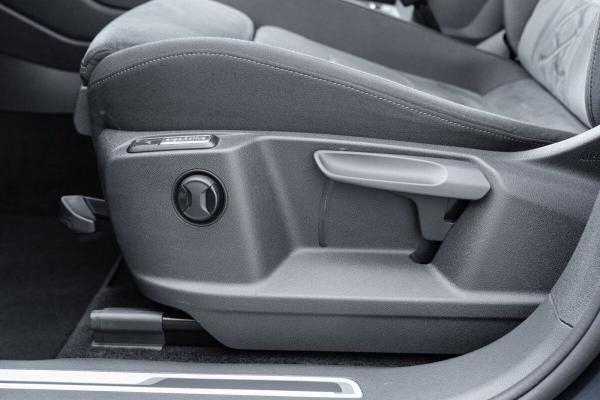 Zaļš Volkswagen Tiguan 2021 Mārupe, ar dzinēja tilpumu 1.50 L un nobraukumu 90 tūkst. km par 27500 €, foto 10 vietnē AUTOMOTO.COM.LV