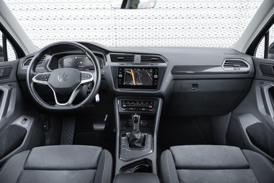Zaļš Volkswagen Tiguan 2021 Mārupe, ar dzinēja tilpumu 1.50 L un nobraukumu 90 tūkst. km par 25900 €, foto 7 vietnē AUTOMOTO.COM.LV