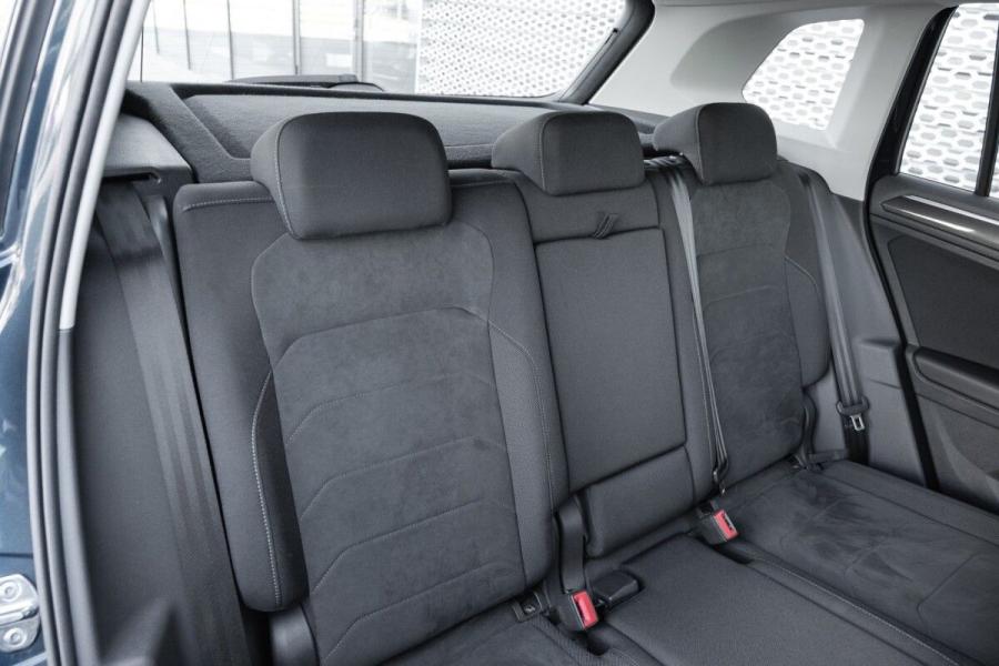 Zaļš Volkswagen Tiguan 2021 Mārupe, ar dzinēja tilpumu 1.50 L un nobraukumu 90 tūkst. km par 25900 €, foto 27 vietnē AUTOMOTO.COM.LV