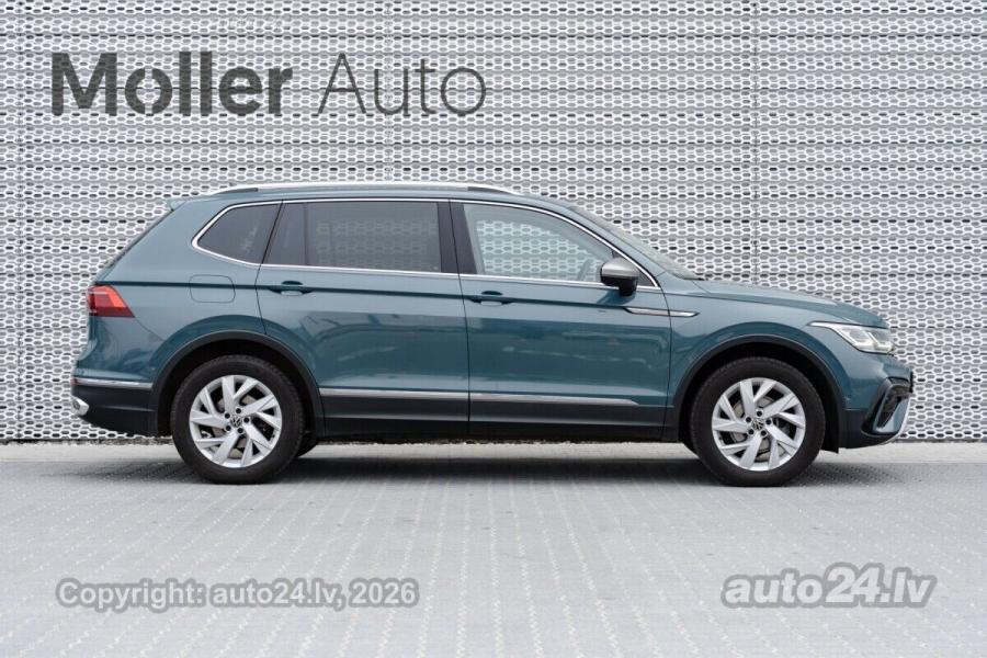 Green Volkswagen Tiguan 2022 in Riga, with an engine capacity of 2.00 L and mileage of 114 thousand km for 31718 €, photo 6 on AUTOMOTO.COM.LV