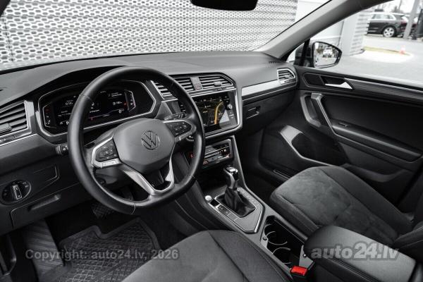 Zaļš Volkswagen Tiguan 2022 Rīga, ar dzinēja tilpumu 2.00 L un nobraukumu 114 tūkst. km par 31718 €, foto 10 vietnē AUTOMOTO.COM.LV