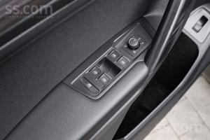 Zaļš Volkswagen Tiguan 2022 Rīga, ar dzinēja tilpumu 2.00 L un nobraukumu 114 tūkst. km par 29900 €, foto 8 vietnē AUTOMOTO.COM.LV