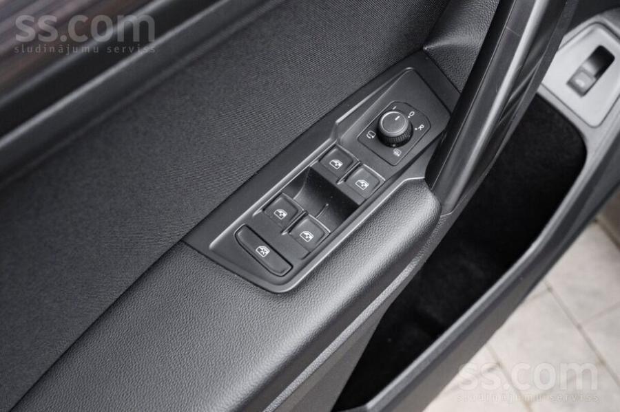 Zaļš Volkswagen Tiguan 2022 Rīga, ar dzinēja tilpumu 2.00 L un nobraukumu 114 tūkst. km par 29900 €, foto 8 vietnē AUTOMOTO.COM.LV