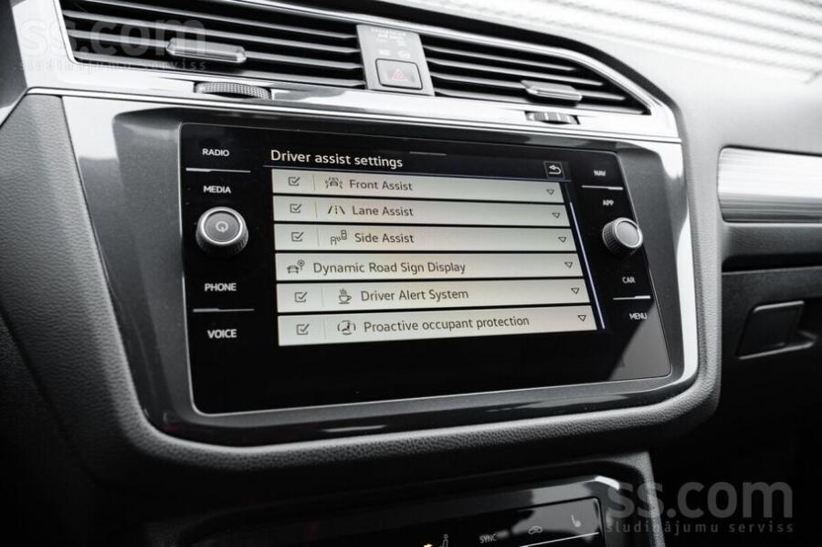 Zaļš Volkswagen Tiguan 2022 Rīga, ar dzinēja tilpumu 2.00 L un nobraukumu 114 tūkst. km par 29900 €, foto 23 vietnē AUTOMOTO.COM.LV