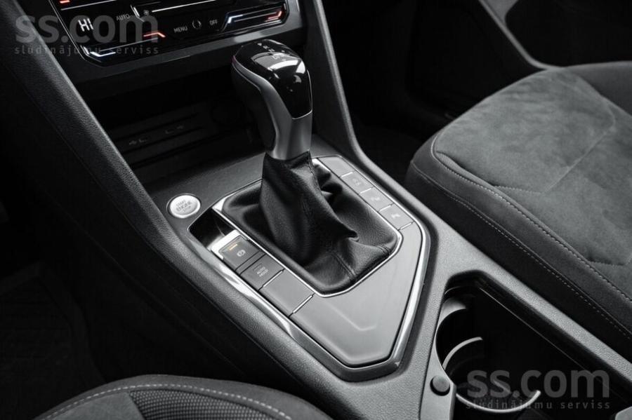Zaļš Volkswagen Tiguan 2022 Rīga, ar dzinēja tilpumu 2.00 L un nobraukumu 114 tūkst. km par 29900 €, foto 26 vietnē AUTOMOTO.COM.LV
