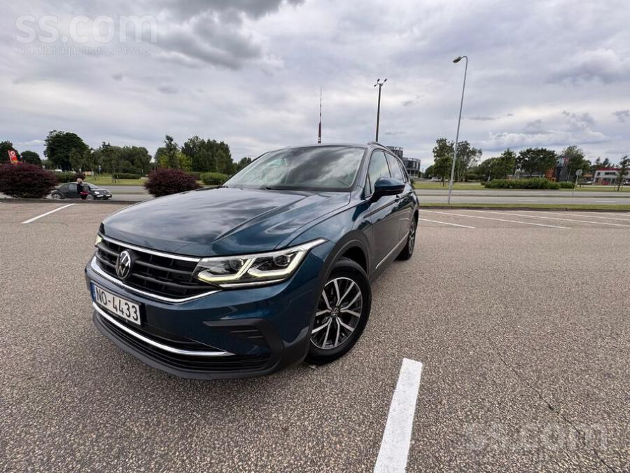 Zaļš Volkswagen Tiguan 2023 Rīga, ar dzinēja tilpumu 1.50 L un nobraukumu 94 tūkst. km par 26800 €, foto 1 vietnē AUTOMOTO.COM.LV