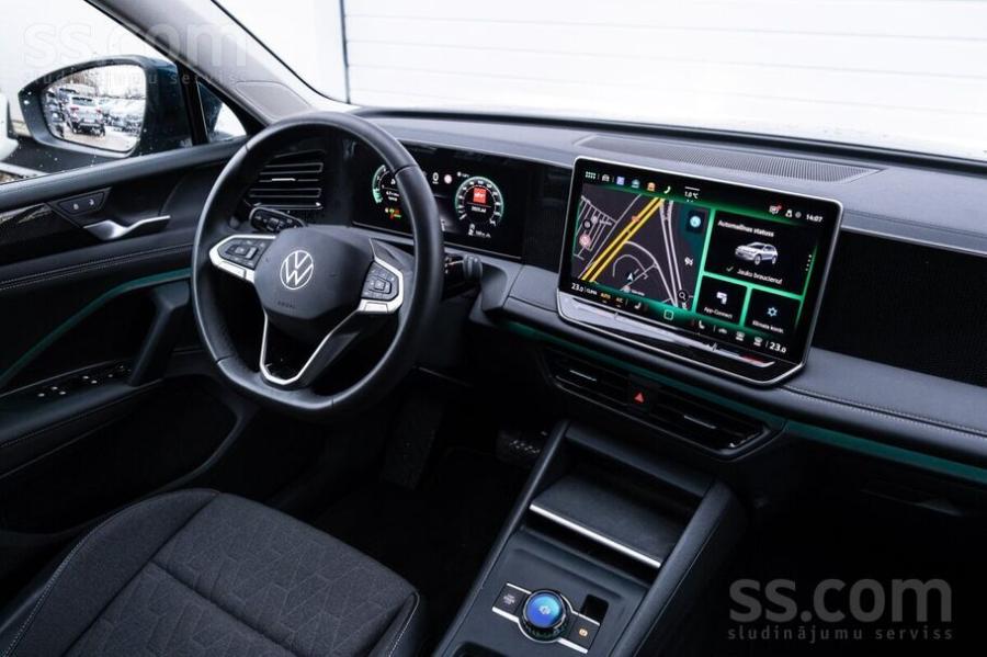 Zaļš Volkswagen Tiguan 2024 Rīga, ar dzinēja tilpumu 1.50 L un nobraukumu 26 tūkst. km par 32150 €, foto 8 vietnē AUTOMOTO.COM.LV