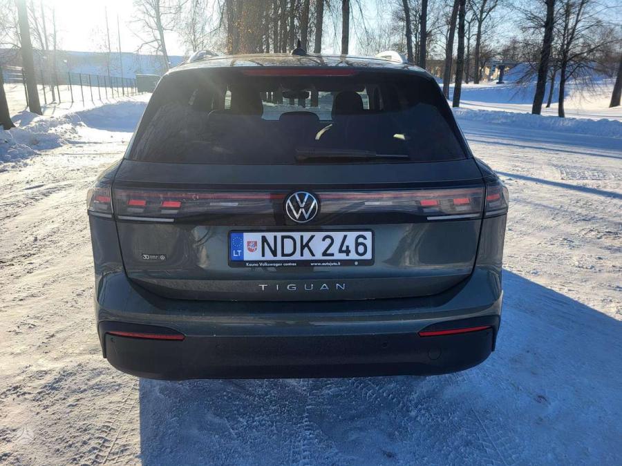 Zaļš Volkswagen Tiguan 2024 Kėdainiai, ar dzinēja tilpumu 1.97 L un nobraukumu 21 tūkst. km par 33100 €, foto 6 vietnē AUTOMOTO.COM.LV