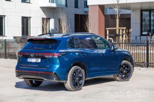 Zaļš Volkswagen Tiguan 2024 Rīga, ar dzinēja tilpumu 1.50 L un nobraukumu 27 tūkst. km par 39000 €, foto 8 vietnē AUTOMOTO.COM.LV