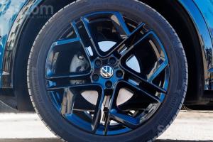 Zaļš Volkswagen Tiguan 2024 Rīga, ar dzinēja tilpumu 1.50 L un nobraukumu 27 tūkst. km par 39000 €, foto 36 vietnē AUTOMOTO.COM.LV