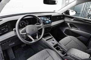 Zaļš Volkswagen Tiguan 2024 Rīga, ar dzinēja tilpumu 1.50 L un nobraukumu 22 tūkst. km par 32950 €, foto 32 vietnē AUTOMOTO.COM.LV