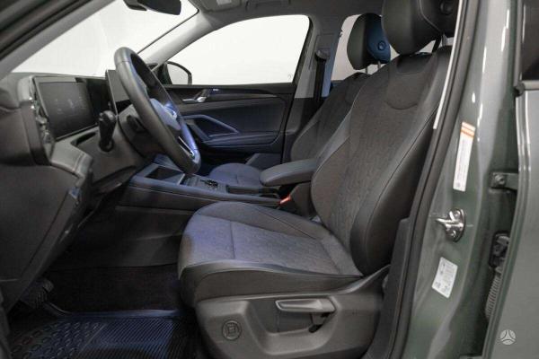 Zaļš Volkswagen Tiguan 2024 Viļņa, ar dzinēja tilpumu 1.50 L un nobraukumu 19 tūkst. km par 33900 €, foto 5 vietnē AUTOMOTO.COM.LV