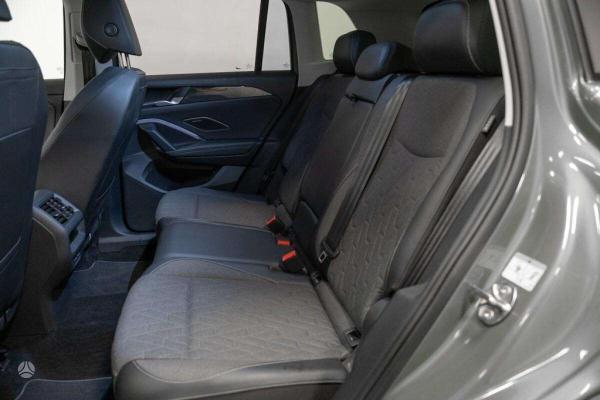 Zaļš Volkswagen Tiguan 2024 Viļņa, ar dzinēja tilpumu 1.50 L un nobraukumu 19 tūkst. km par 33900 €, foto 6 vietnē AUTOMOTO.COM.LV