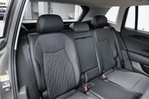 Green Volkswagen Tiguan 2024 in Riga, with an engine capacity of 1.50 L and mileage of 76 thousand km for 29900 €, photo 7 on AUTOMOTO.COM.LV