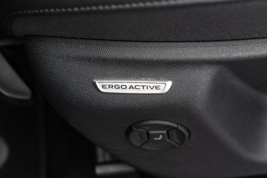 Green Volkswagen Tiguan 2024 in Riga, with an engine capacity of 1.50 L and mileage of 36 thousand km for 33500 €, photo 15 on AUTOMOTO.COM.LV