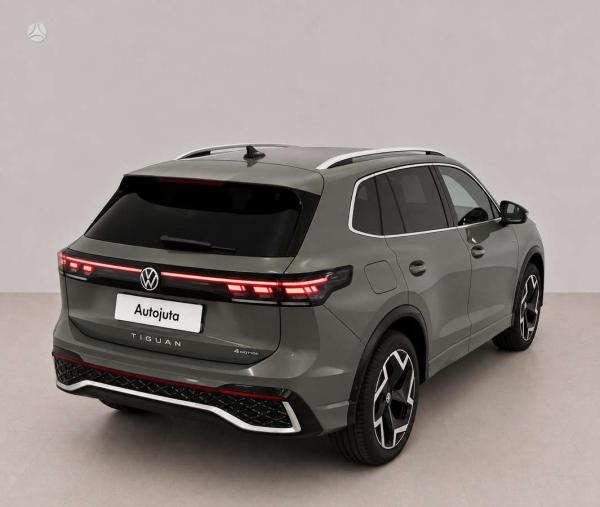 Zaļš Volkswagen Tiguan 2024 Kauņa, ar dzinēja tilpumu 1.97 L un nobraukumu 73 tūkst. km par 39800 €, foto 4 vietnē AUTOMOTO.COM.LV