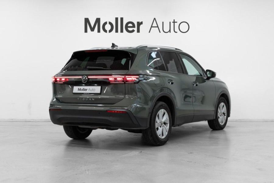 Zaļš Volkswagen Tiguan 2024 Viļņa, ar dzinēja tilpumu 2.00 L un nobraukumu 73 tūkst. km par 29500 €, foto 4 vietnē AUTOMOTO.COM.LV