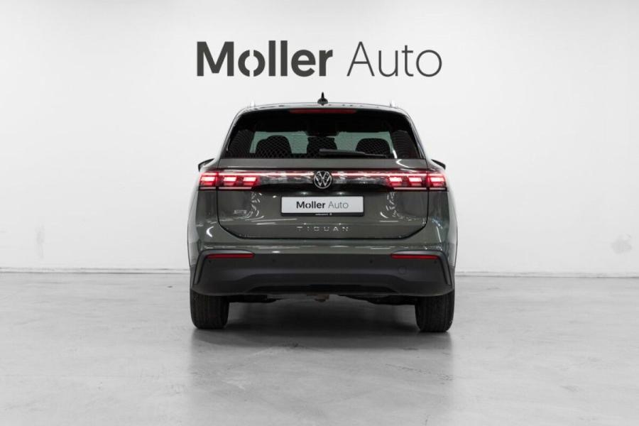 Zaļš Volkswagen Tiguan 2024 Viļņa, ar dzinēja tilpumu 2.00 L un nobraukumu 73 tūkst. km par 29500 €, foto 7 vietnē AUTOMOTO.COM.LV