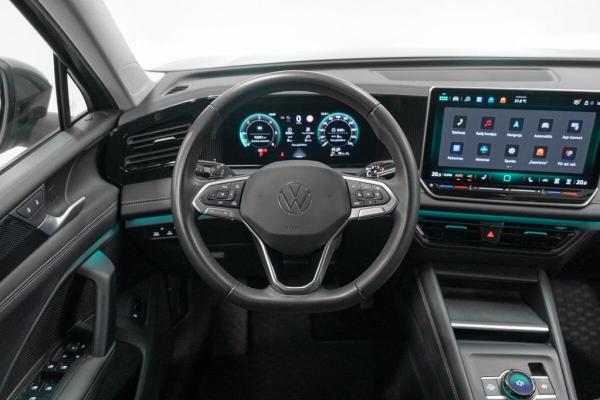 Green Volkswagen Tiguan 2024 in Vilnius, with an engine capacity of 2.00 L and mileage of 73 thousand km for 29500 €, photo 10 on AUTOMOTO.COM.LV