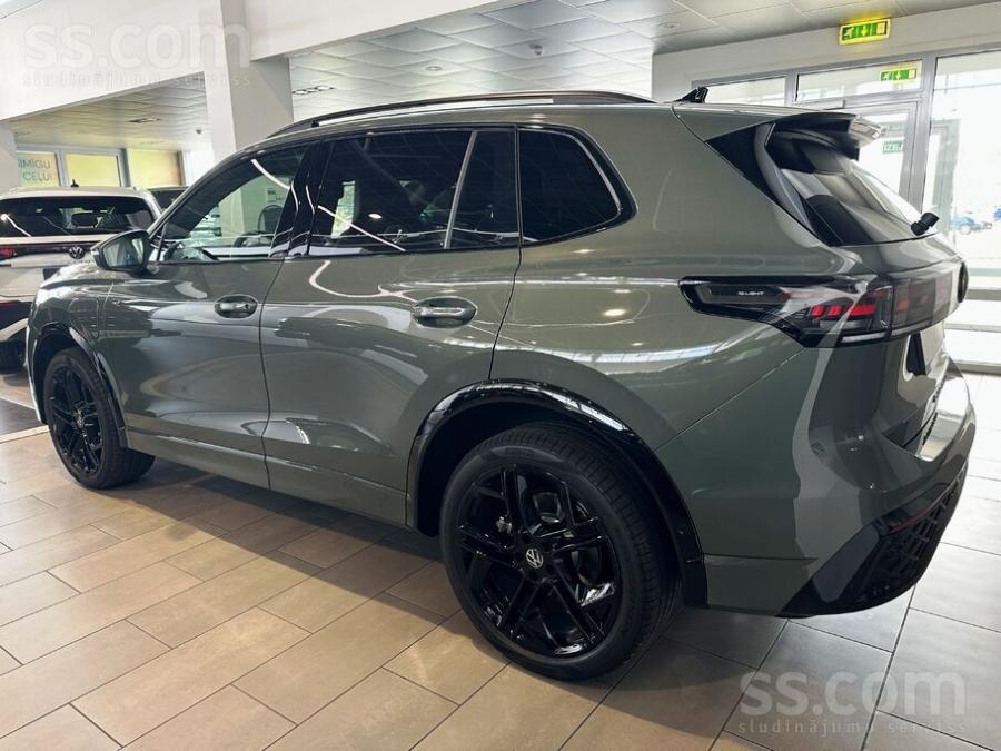 Zaļš Volkswagen Tiguan 2025 Valmiera, ar dzinēja tilpumu 1.50 L un nobraukumu 10 tūkst. km par 48900 €, foto 4 vietnē AUTOMOTO.COM.LV