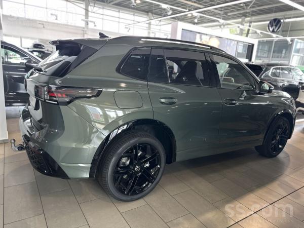 Zaļš Volkswagen Tiguan 2025 Valmiera, ar dzinēja tilpumu 1.50 L un nobraukumu 10 tūkst. km par 48900 €, foto 4 vietnē AUTOMOTO.COM.LV