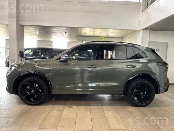Zaļš Volkswagen Tiguan 2025 Valmiera, ar dzinēja tilpumu 1.50 L un nobraukumu 10 tūkst. km par 48900 €, foto 7 vietnē AUTOMOTO.COM.LV