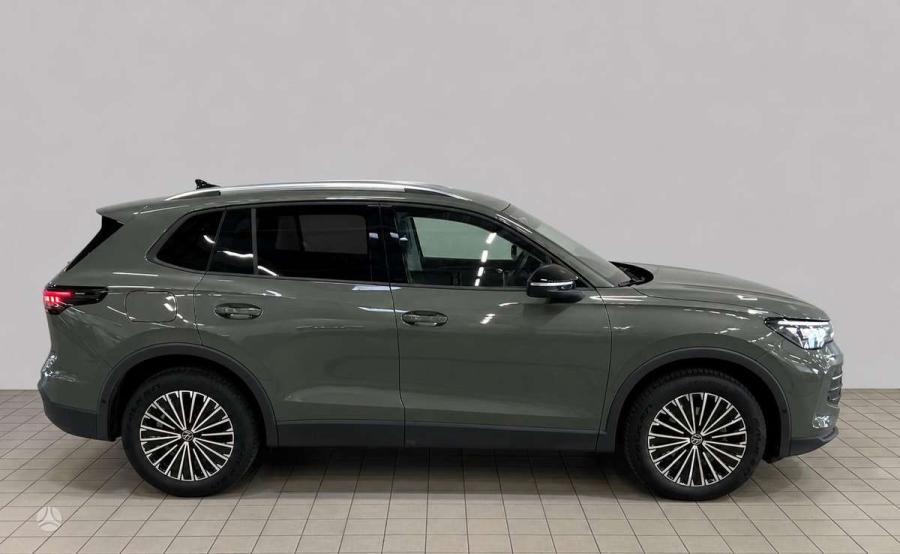 Zaļš Volkswagen Tiguan 2025 Kauņa, ar dzinēja tilpumu 1.50 L un nobraukumu 26 tūkst. km par 28800 €, foto 4 vietnē AUTOMOTO.COM.LV