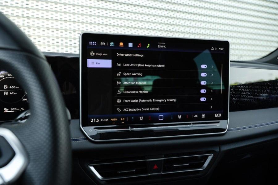 Zaļš Volkswagen Tiguan 2025 Mārupe, ar dzinēja tilpumu 1.40 L un nobraukumu 15 tūkst. km par 45900 €, foto 24 vietnē AUTOMOTO.COM.LV