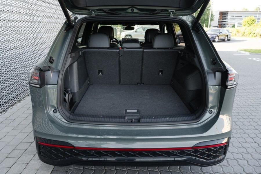 Zaļš Volkswagen Tiguan 2025 Mārupe, ar dzinēja tilpumu 1.40 L un nobraukumu 15 tūkst. km par 45900 €, foto 36 vietnē AUTOMOTO.COM.LV