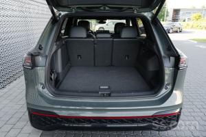 Zaļš Volkswagen Tiguan 2025 Rīga, ar dzinēja tilpumu 1.40 L un nobraukumu 15 tūkst. km par 45900 €, foto 36 vietnē AUTOMOTO.COM.LV